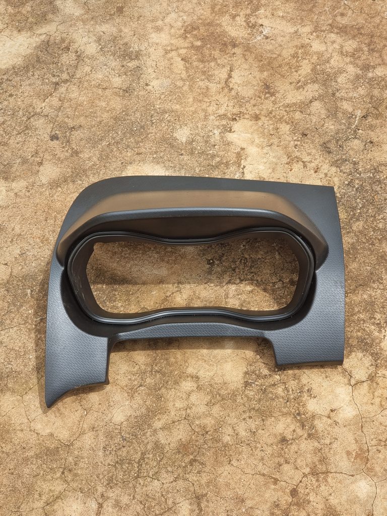 Suzuki Vitara K15B Cluster Surround - Ebies Auto Breakers