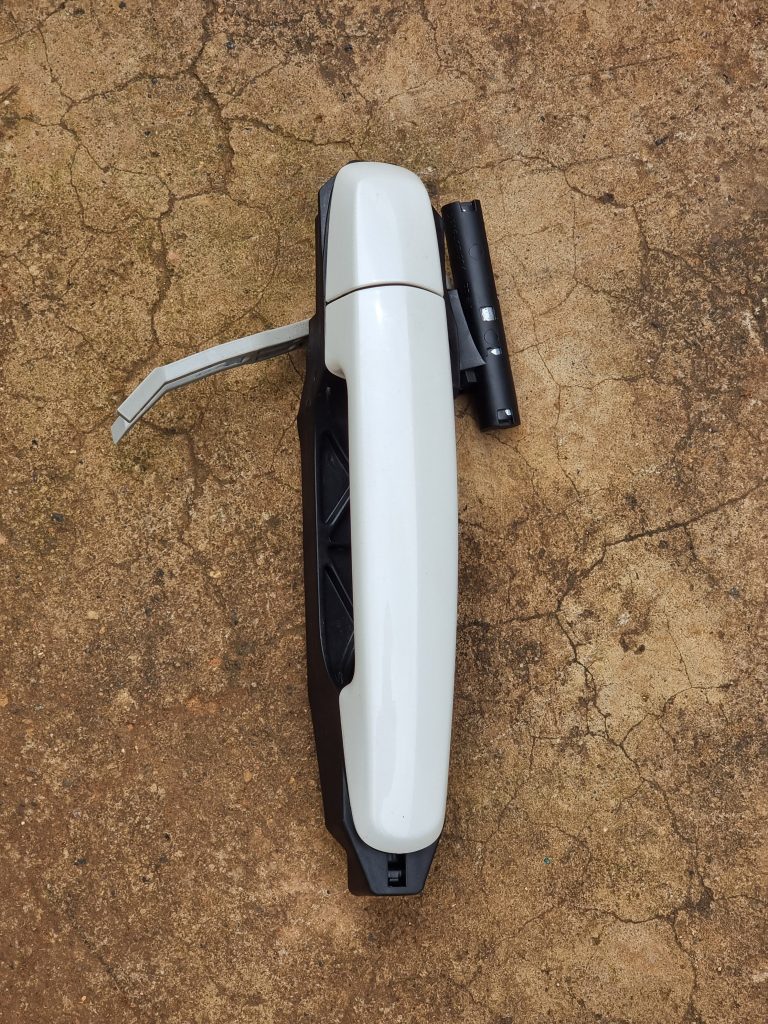 Suzuki Vitara K15B Right Rear Outer Door Handle - Ebies Auto Breakers